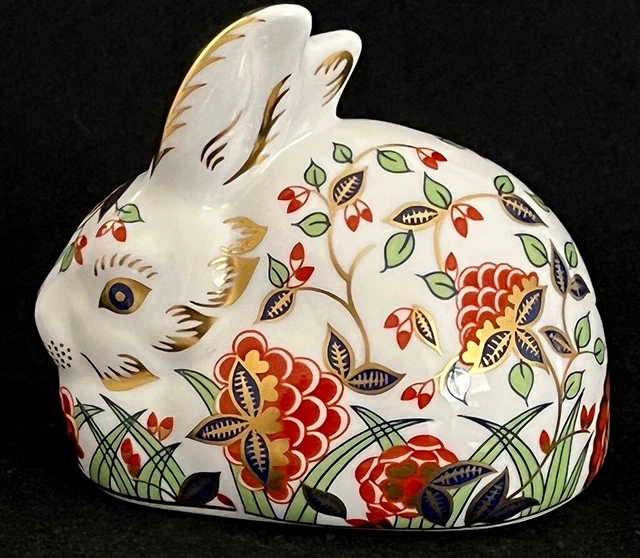 ROYAL CROWN DERBY 'Meadow Rabbit' Collector's Guild Exclusive ...