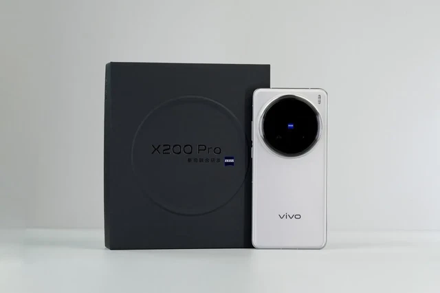 VIVO X200 PRO Dimensity 9400, 16GB+512GB/1TB Zeiss 200MP Camera 6000mAh ...