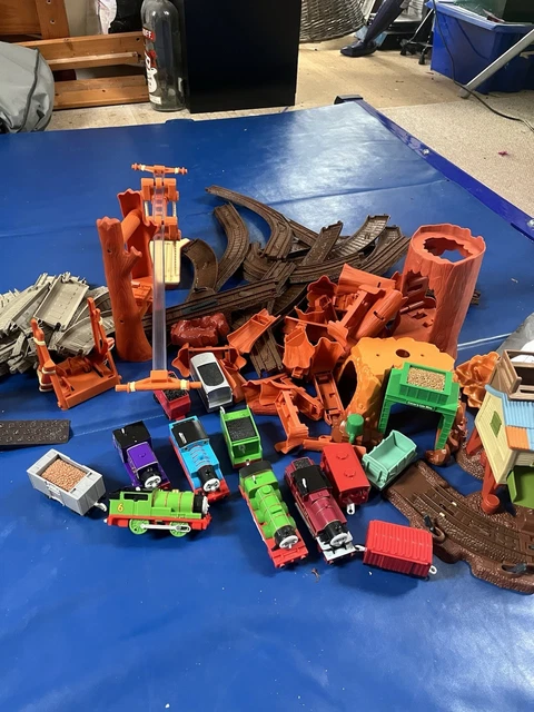 THOMAS & FRIENDS TrackMaster Zip Zoom & Logging Adventure Plus Extra ...