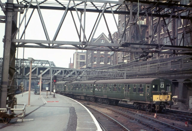 ORIGINAL 35MM SLIDE: Class 306 EMU @ London Liverpool Street 1967 £16. ...