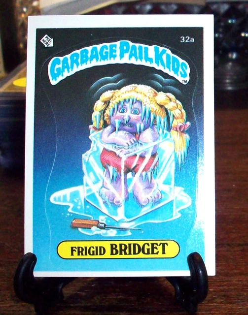JLEBEAU555 1985 GARBAGE Pail Kids #32a FRIGID BRIDGET tapis EUR 7,41 ...