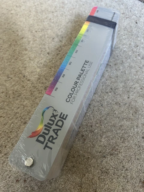 DULUX TRADE COLOUR Palette Fan Deck - Swatch Card - 2000/2001 £49.00 ...