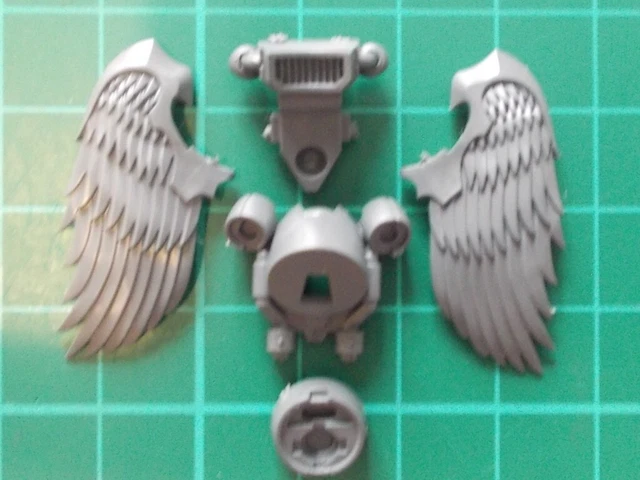 WARHAMMER 40K - Blood angels Sanguinary Guard jump pack - 40k bits £4. ...