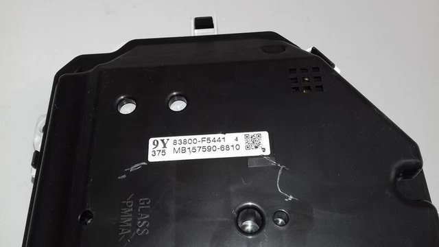 TABLEAU DE BORD compteur pour TOYOTA YARIS 2018 286500 EUR 139,10 ...
