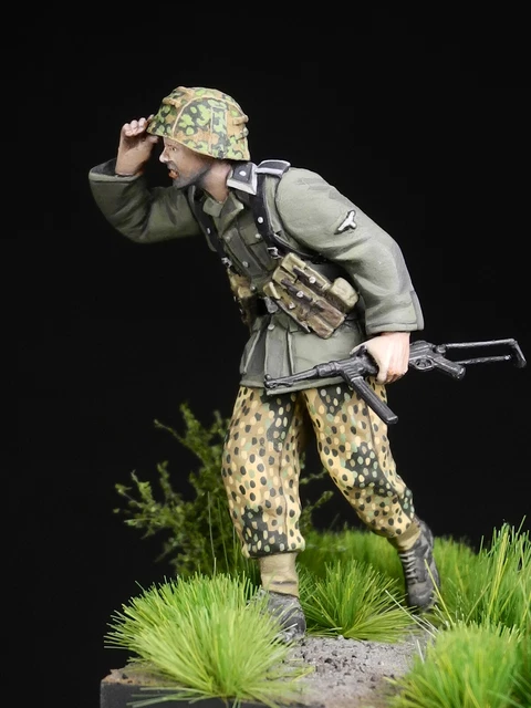 RADO WW2 SOUS Feu Ss-Uscha 5. Ss-Pz.div. Wiking, Pologne 1944 1/35 ...