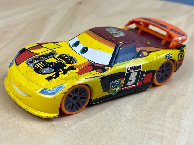 DISNEY PIXAR CARS - 1:43 Scale Miguel Camino - London Store - Die Cast ...