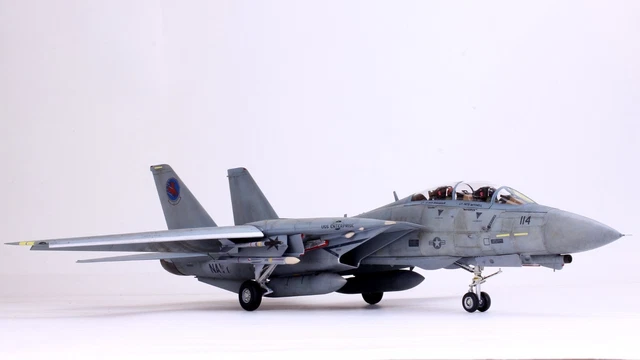 (CUSTOM BUILT PRE-ORDER) USN Top Gun F-14A Tomcat 1:48 Pro Built Model ...