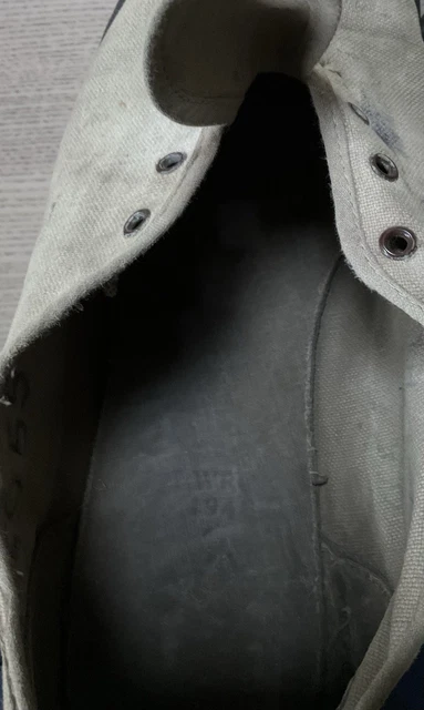 1940S BRITISH ARMY PT Kit Plimsolls WW2 Era Trainers Pumps Shoes ...