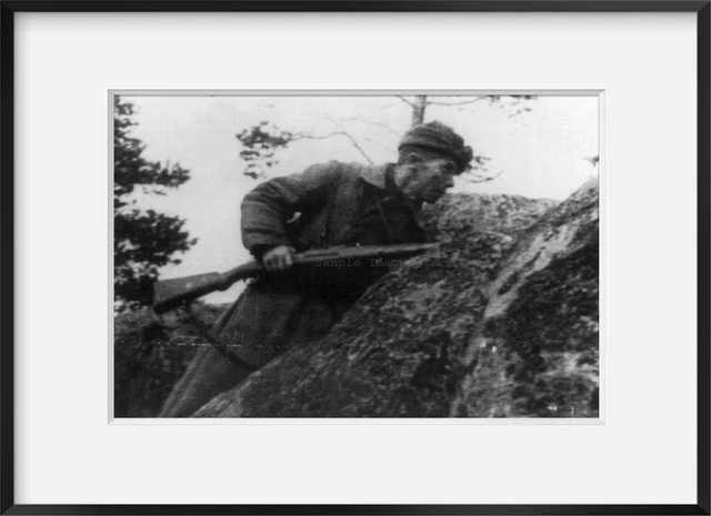 PHOTO: SOVIET GUERRILLA Activity, Russia, WWII, Scout with rifle £14.14 ...