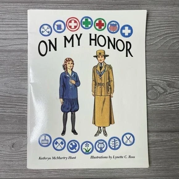 VINTAGE GIRL SCOUTS on my honor paper doll book £27.56 - PicClick UK