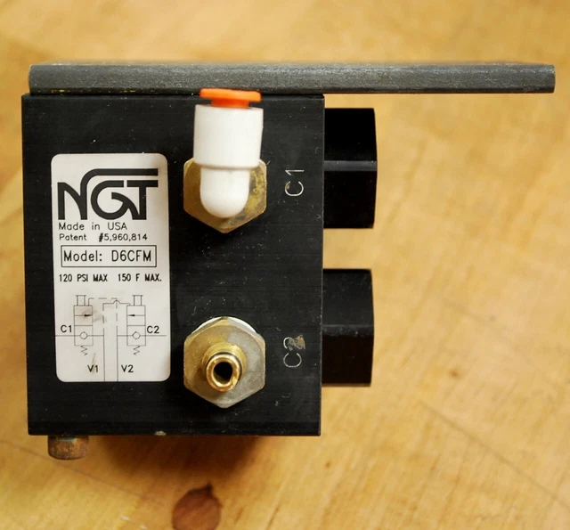 NGT D6CFM DUAL Pilot-Operated Locking Valve 120PSI, 3/8" npt to 1/4 ...