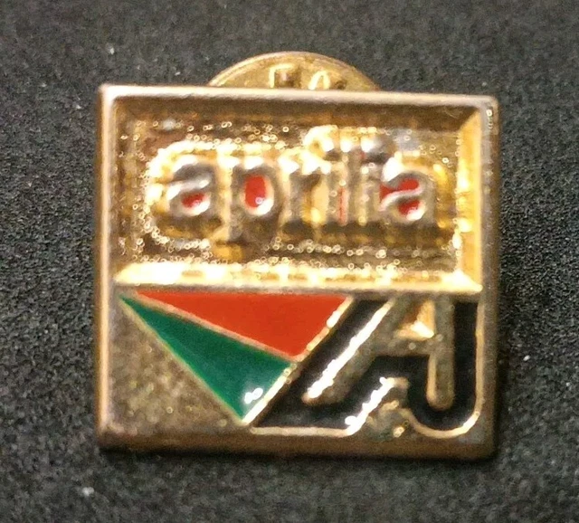 SPILLA PINS DISTINTIVO Stemma Simbolo Badge Logo Crest Moto Gp Scooter ...