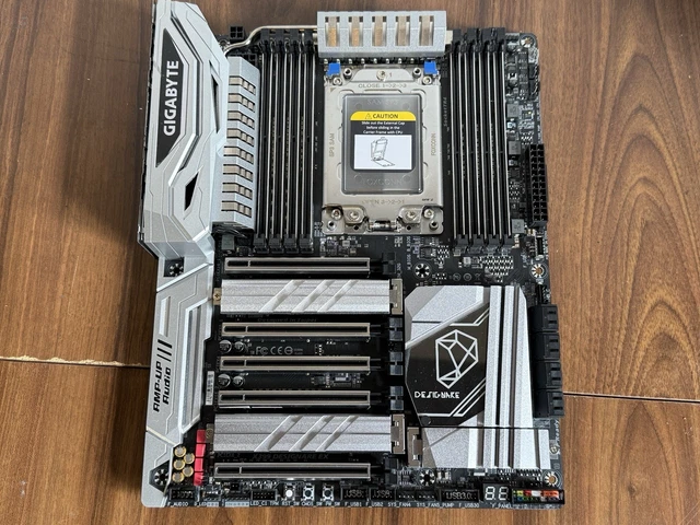 GIGABYTE X399 DESIGNARE EX : AMD Socket TR4 X399 DDR4 WIFI Dual LAN £ ...