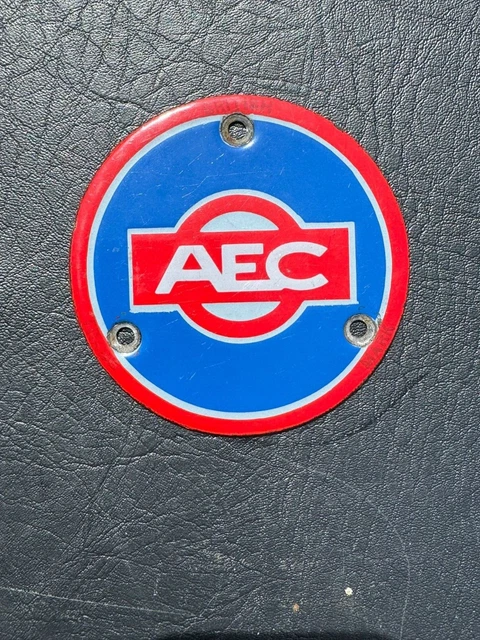 AEC ROUTEMASTER BUS Coach Truck Lorry Enamel Hub Wheel Disk Badge ...