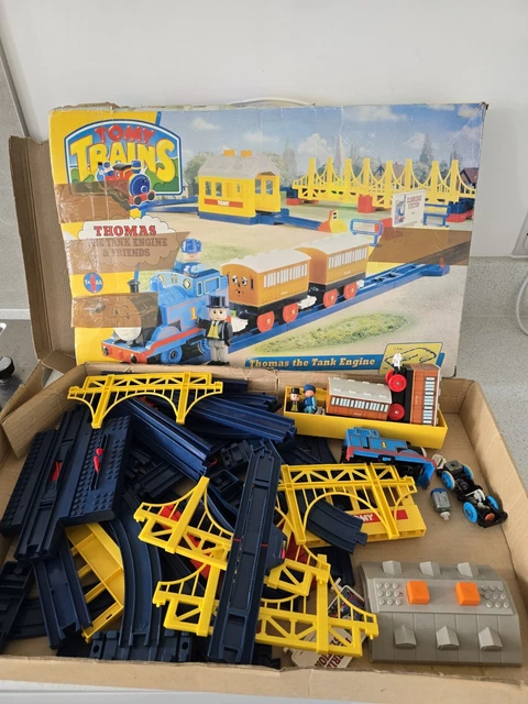 VINTAGE 1996 TOMY Trains Thomas The Tank Engine Trackmaster Train Set ...