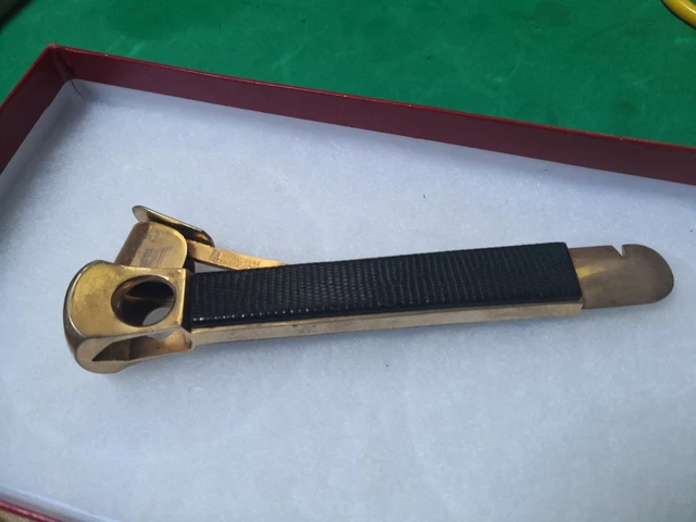 COUPE CIGARE BLANCHAT Diffusion - Cigar Cutter Blanchat - Couleur Or ...