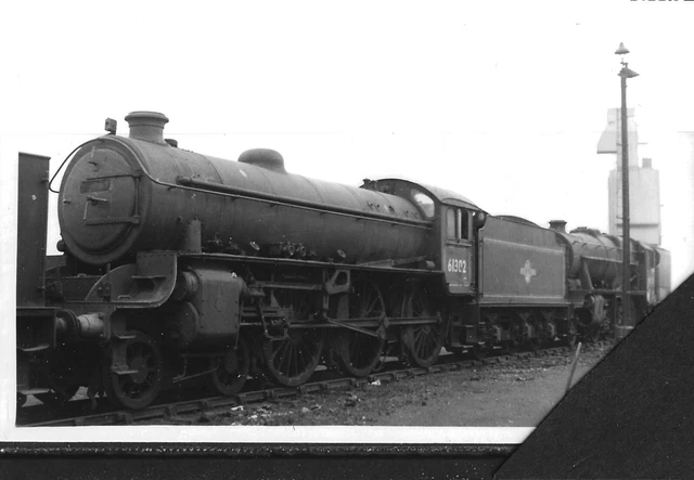 BR - EX Lner - B1 Class 4-6-0 61302 - Vintage Image - # L7081 £1.50 ...