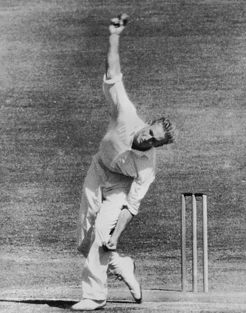 AUSTRALIAN FAST BOWLER Gordon Rorke at Adelaide 1959 CRICKET OLD PHOTO ...