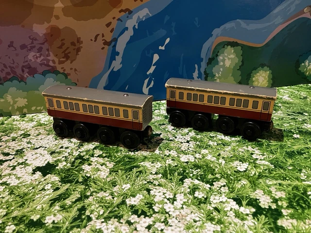 WOODEN RAILWAY EXPRESS COACHES Thomas & Friends Learning Curve Brio ...