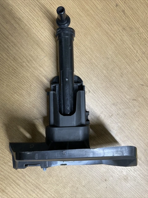 GENUINE VOLKSWAGEN GOLF MK7 GTD GTI - Passenger Washer Nozzle Pump ...