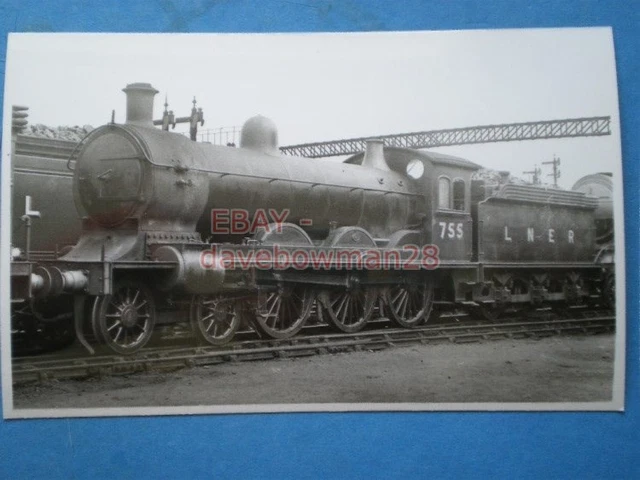 PHOTO LNER Ex Ner Class B13 Loco No 755 On Shed At York 1932 £3.00 ...