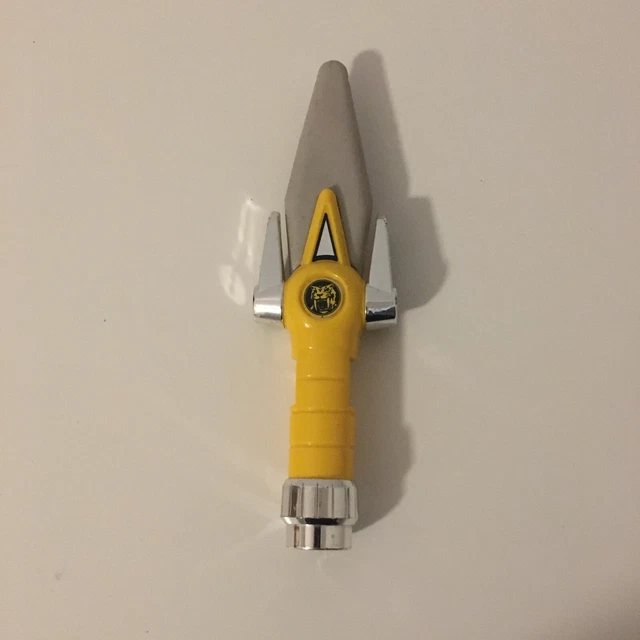 BANDAI SABAN’S MIGHTY Morphin Power Ranger Yellow Ranger Dagger Tiger ...