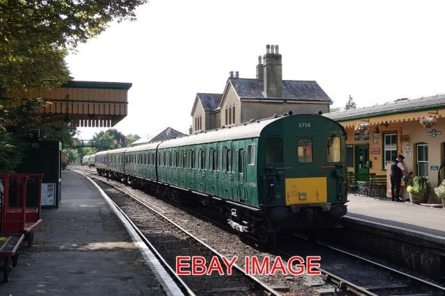 PHOTO CLASS 416 2-Epb Unit 5759 With Class 419 Motor Luggage Vans 9002 ...