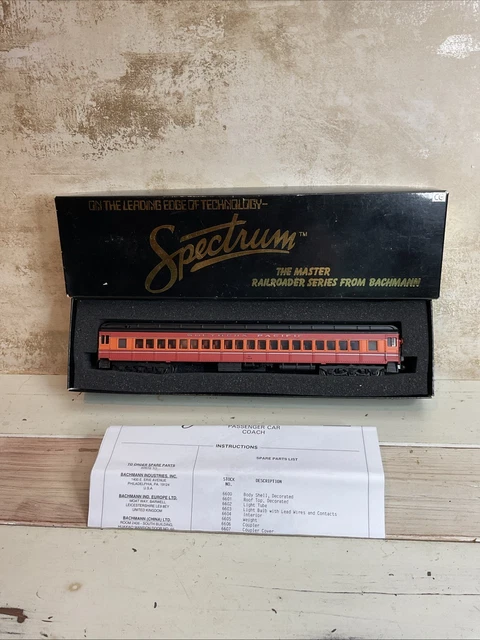 SPECTRUM BY BACHMANN, #89425 COACH Southern Pacific #1997, HO GAUGE £29 ...