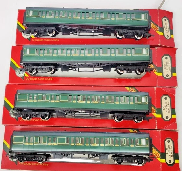 HORNBY 00 GAUGE R431 x 2 & R 432 x 2 BR Composite & Brake 3rd Coaches ...