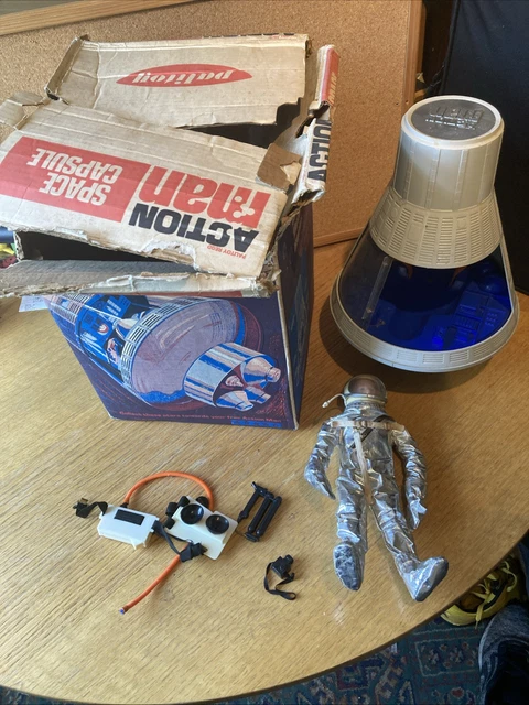 ACTION MAN ASTRONAUT Space Capsule life support Ship boxed Suit ...