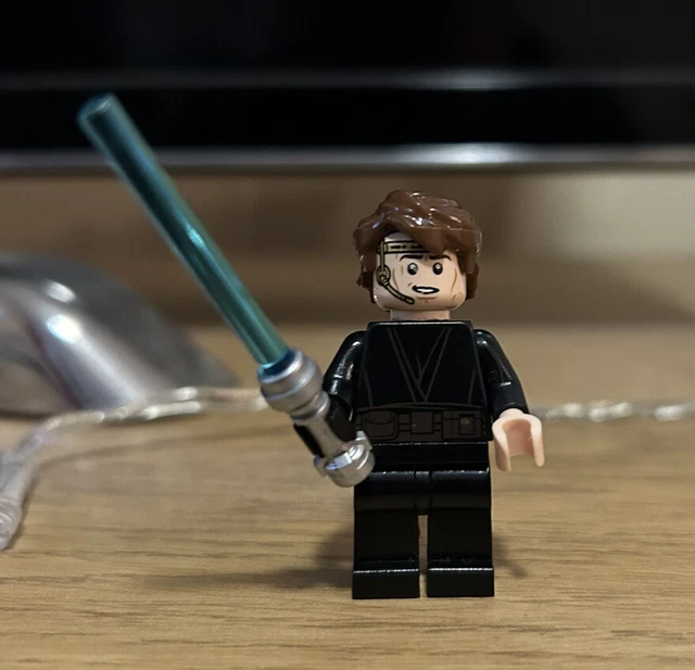 LEGO STAR WARS Anakin Skywalker Pilot Minifigure With Lightsaber - See ...