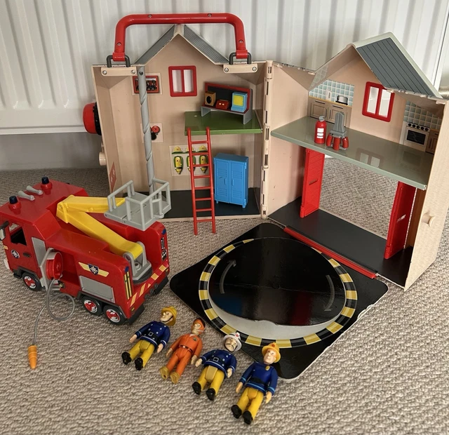 FIREMAN SAM JUPITER fire engine HQ playset station officer steel Tom ...