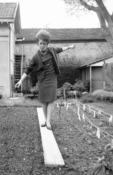 FRENCH SINGER ALICE Dona at her home on May 16 1963 France Old Photo 3 ...
