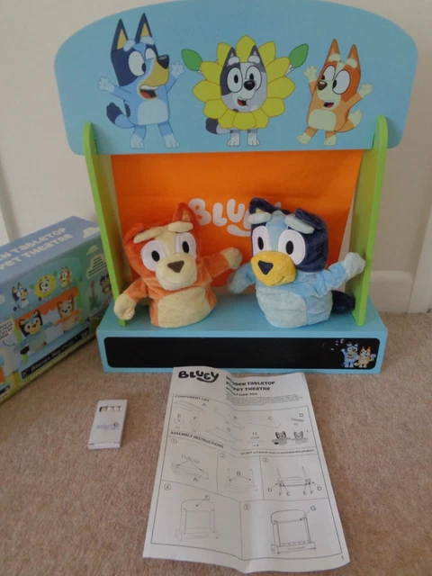 BLUEY PUPPET THEATRE wooden tabletop puppet theatre two hand puppets £ ...