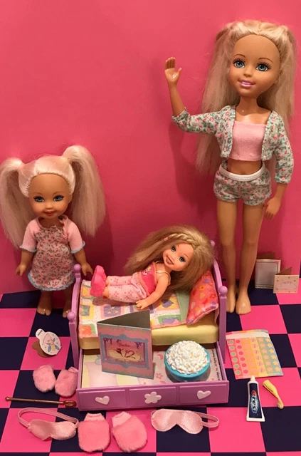 SNOOZIN' SISTERS SLUMBER Party Kelly and Stacie. Kelly Tooth Time ...