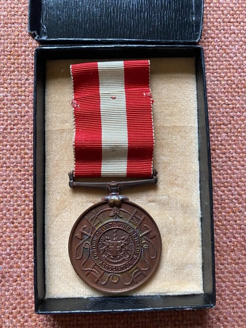 LONDON PRIVATE FIRE Brigades Association Long Service Medal & clasp box ...