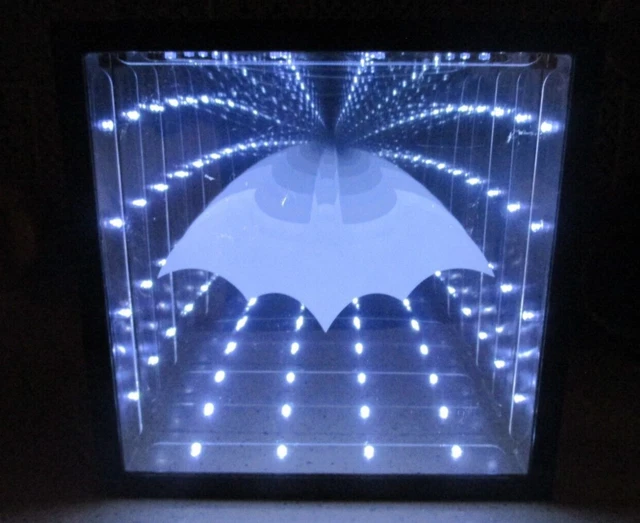 BATMAN INFINITY OPTICAL Illusion Light/ Mirror (Dual Powered) £8.49 ...