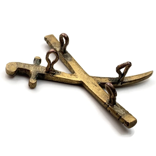 BRITISH ARMY GENERALS Crossed Sword & Baton Insignia Rank Pip EUR 42,19 ...