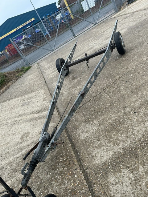 SINGLE AXLE, BRAKED trailer, caravan chassis, tiny home, shepards hut ...