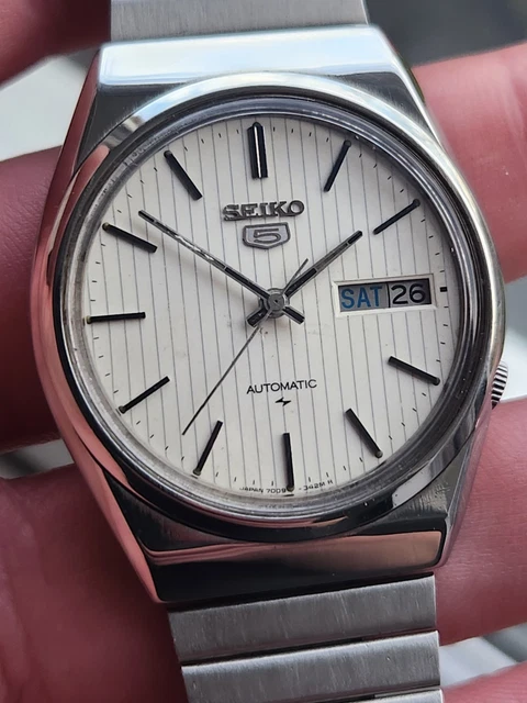 VINTAGE 1984, WHITE, SEIKO 5 Men's Automatic Day/Date Watch, 7009-8820 £119.99 - PicClick UK