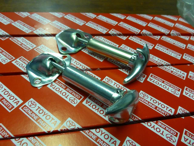GENUINE TOYOTA LANDCRUISER FJ40 Bonnet windscreen latches FJ45 BJ42 ...