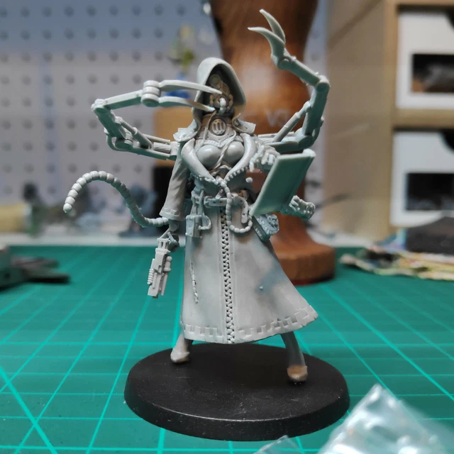 INQUISITOR 54MM Female Tech Priest Techpriest, Proxy Warhammer 40k ...