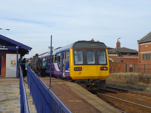 RAILWAY PHOTO CLASS 142 DMU 12x8 (A4) Redcar Central Railway Station ...