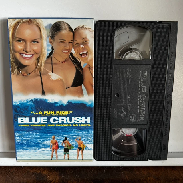 BLUE CRUSH 2002 VHS Tape Universal Pictures Kate Bosworth, Michelle ...
