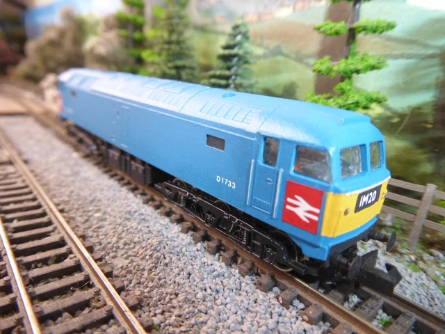 GRAHAM FARISH CLASS 47 D1733 Rail Express XP64 livery. Gear Problem. N ...