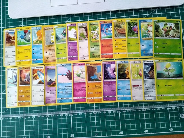 25 POKEMON BASIC cards Including a shiny GROOKEY EUR 10,94 - PicClick IT