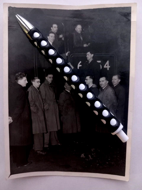 MEN IN LOCO Gateshead Engine Railway Shed Real Photo 1950 Newcastle ...