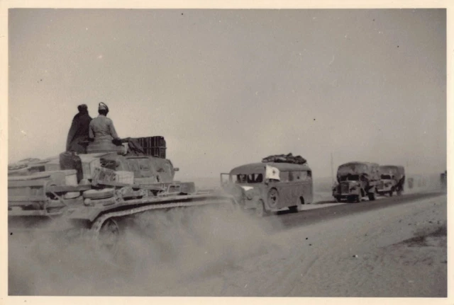 PANZER III. ROT Kreuz Bus Via Balbo orig Foto 2 Weltkrieg dt. Wehrmacht ...