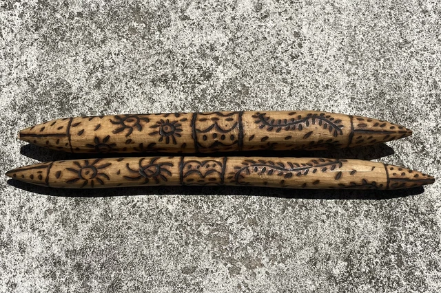 VINTAGE AUSTRALIAN ABORIGINAL clap sticks indigenous burnt pokerwork ...