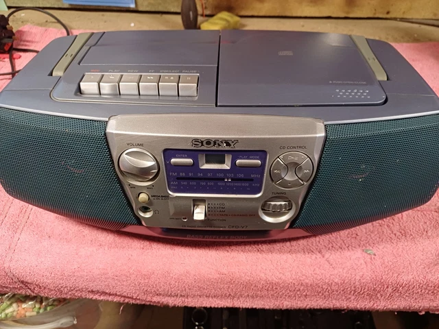 SONY CFD-V7 Stereo CD Player with Cassette Tape & Radio Tuner Boombox £ ...